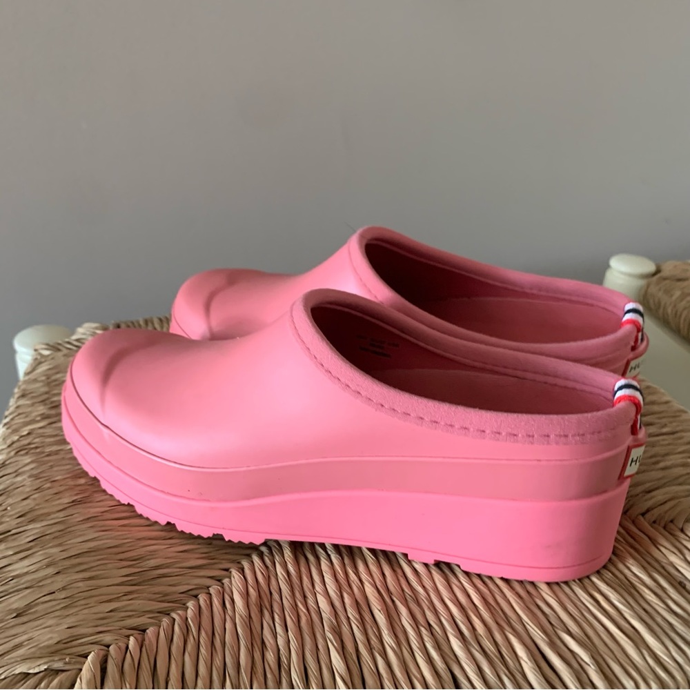 Barbie Pink (!) Hunter Garden Clogs - Gem